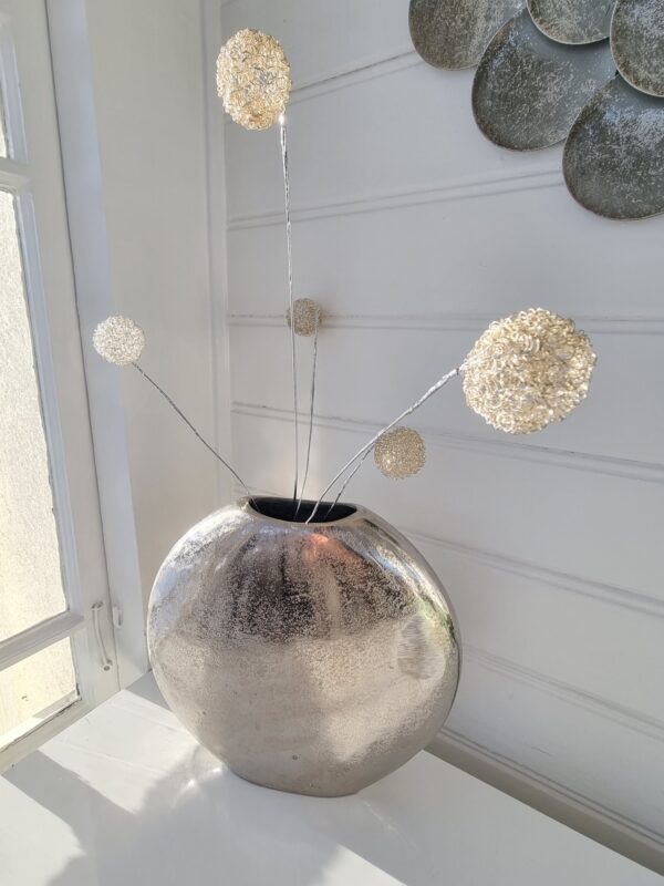 Tomte i betong - Julpynt och juldekorationer med BLICKFÅNG.se